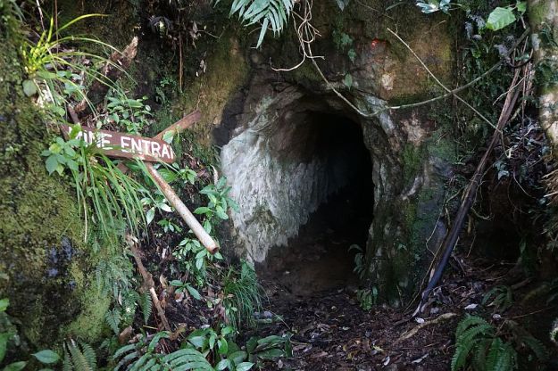 Mount Eliza Mine and Summit | motowalknz