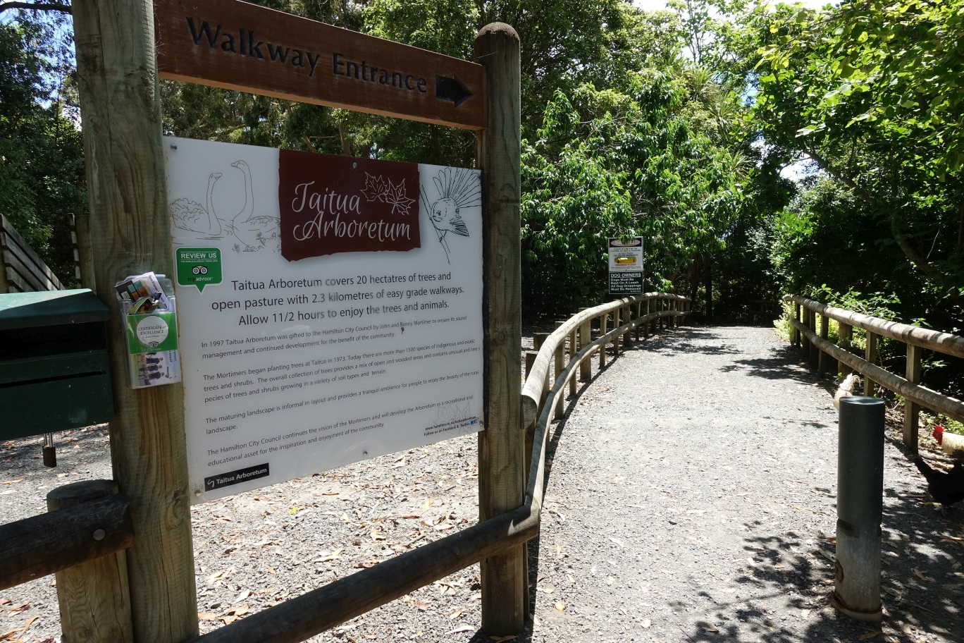 Taitua Arboretum and Till’s Lookout, Hamilton | motowalknz