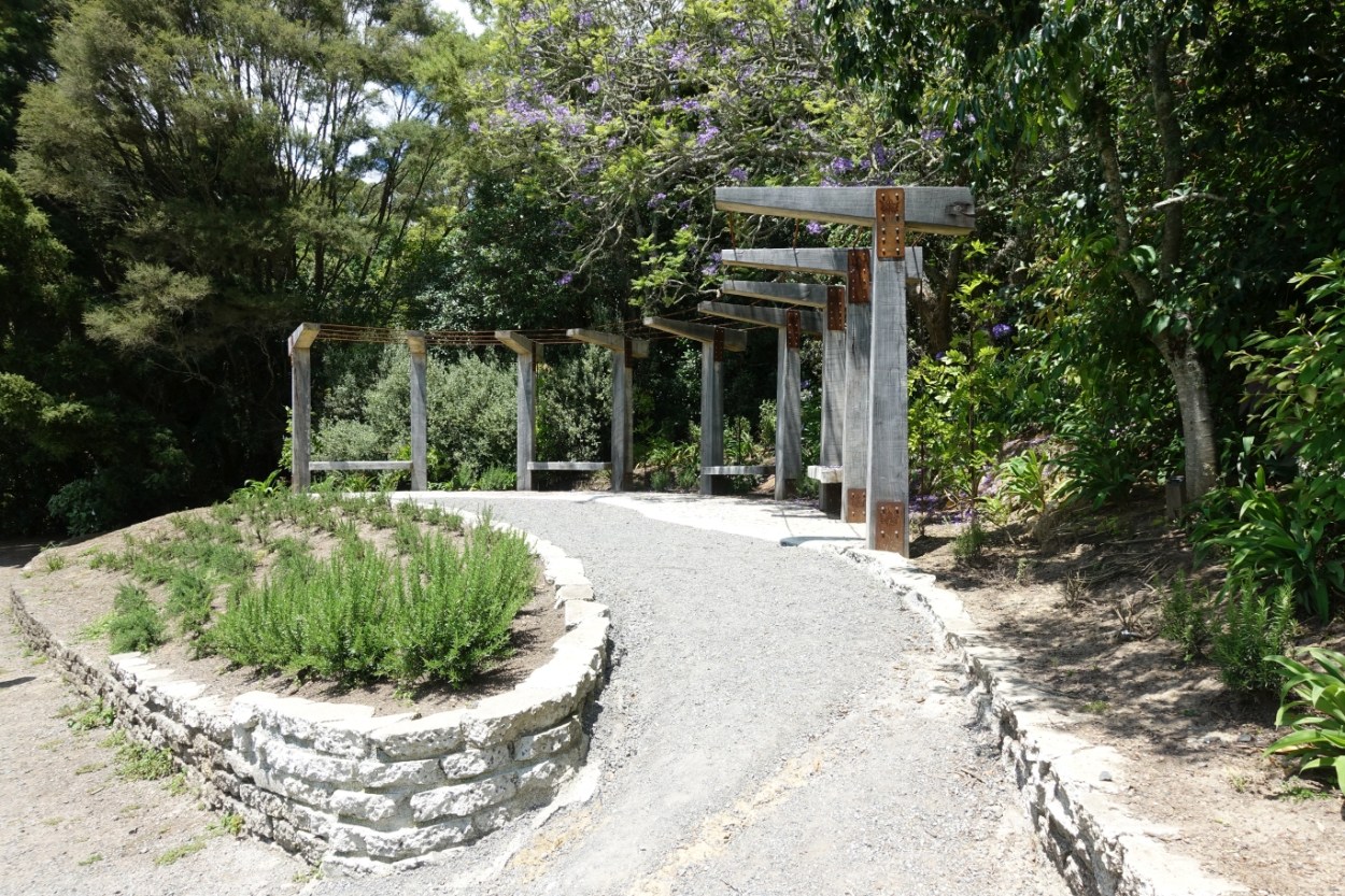 Taitua Arboretum and Till’s Lookout, Hamilton | motowalknz