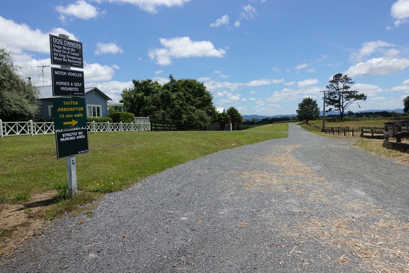 Taitua Arboretum and Till’s Lookout, Hamilton | motowalknz