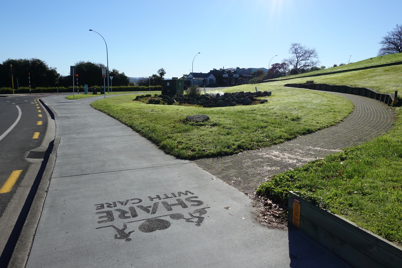 Rotorua Walkway: Pukeroa, Lakefront, Motutara, Te Arikiroa, Puarenga ...